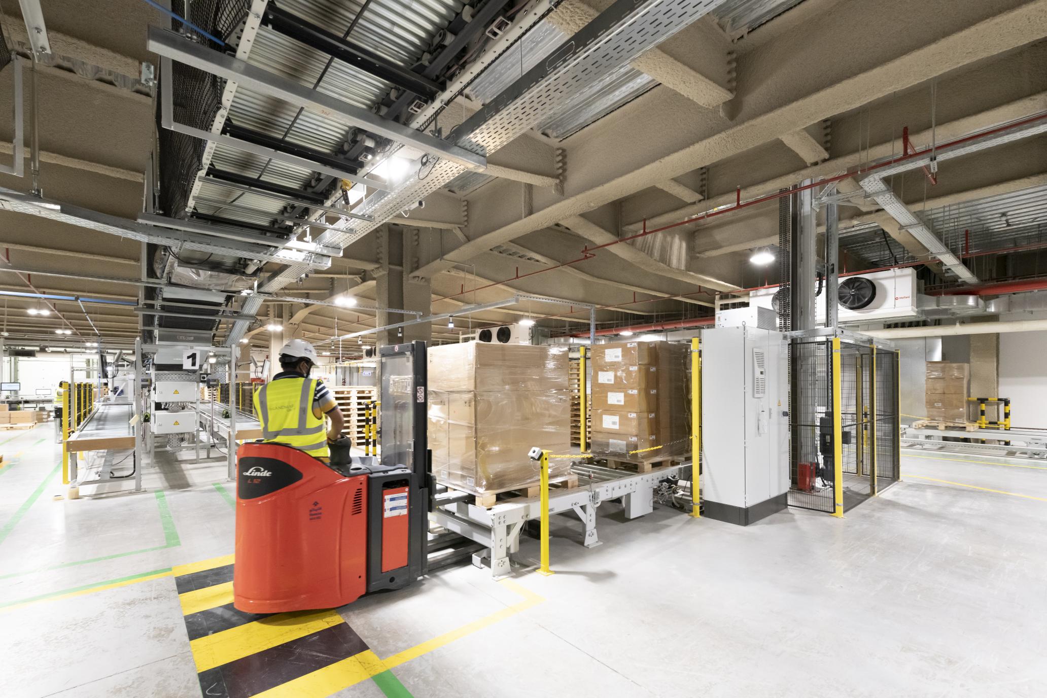 Automate conveyor technology - Dematic Conveyor ConfiKIT | KION GROUP AG