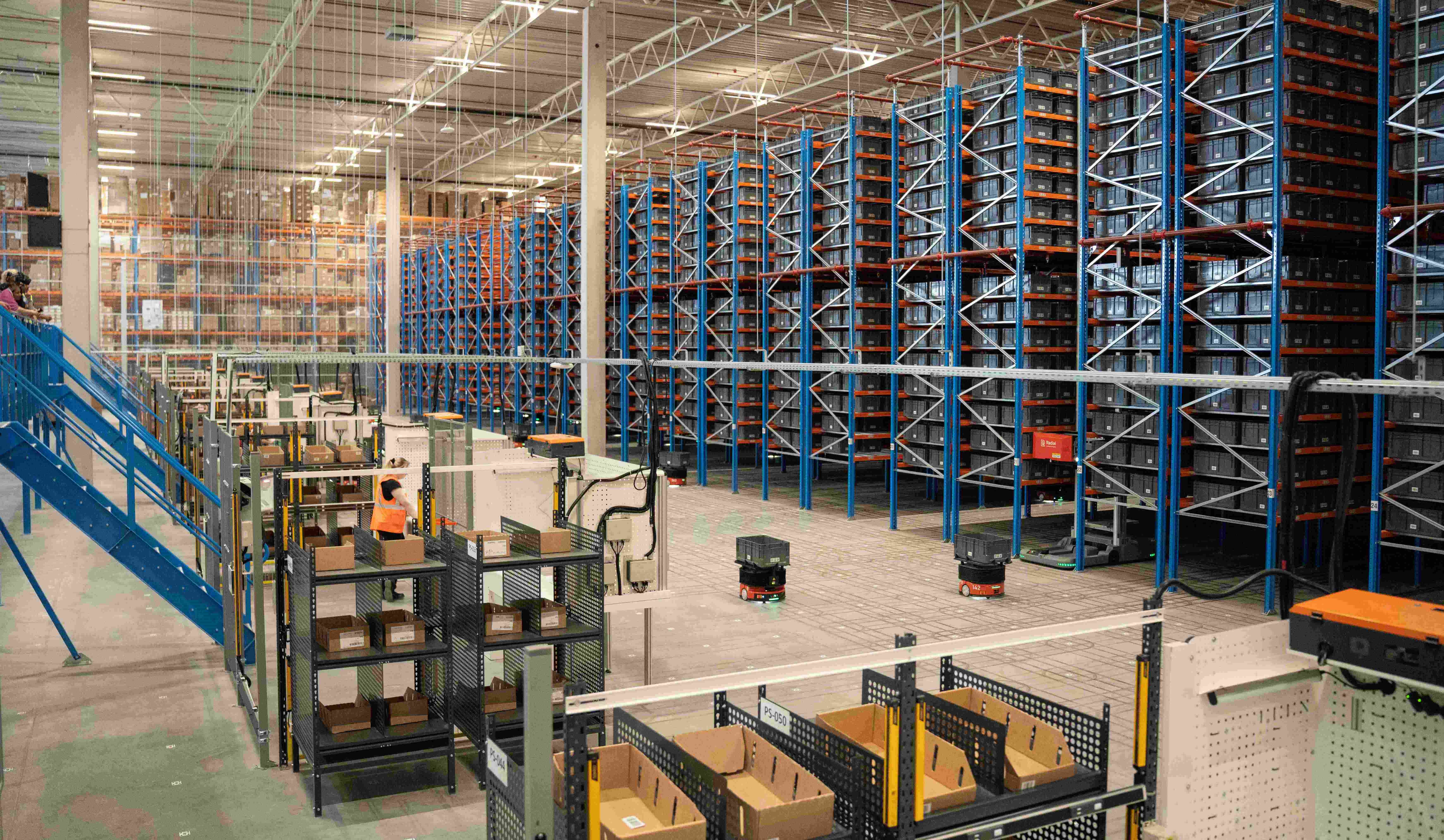 Dematic project at Radial | KION GROUP AG