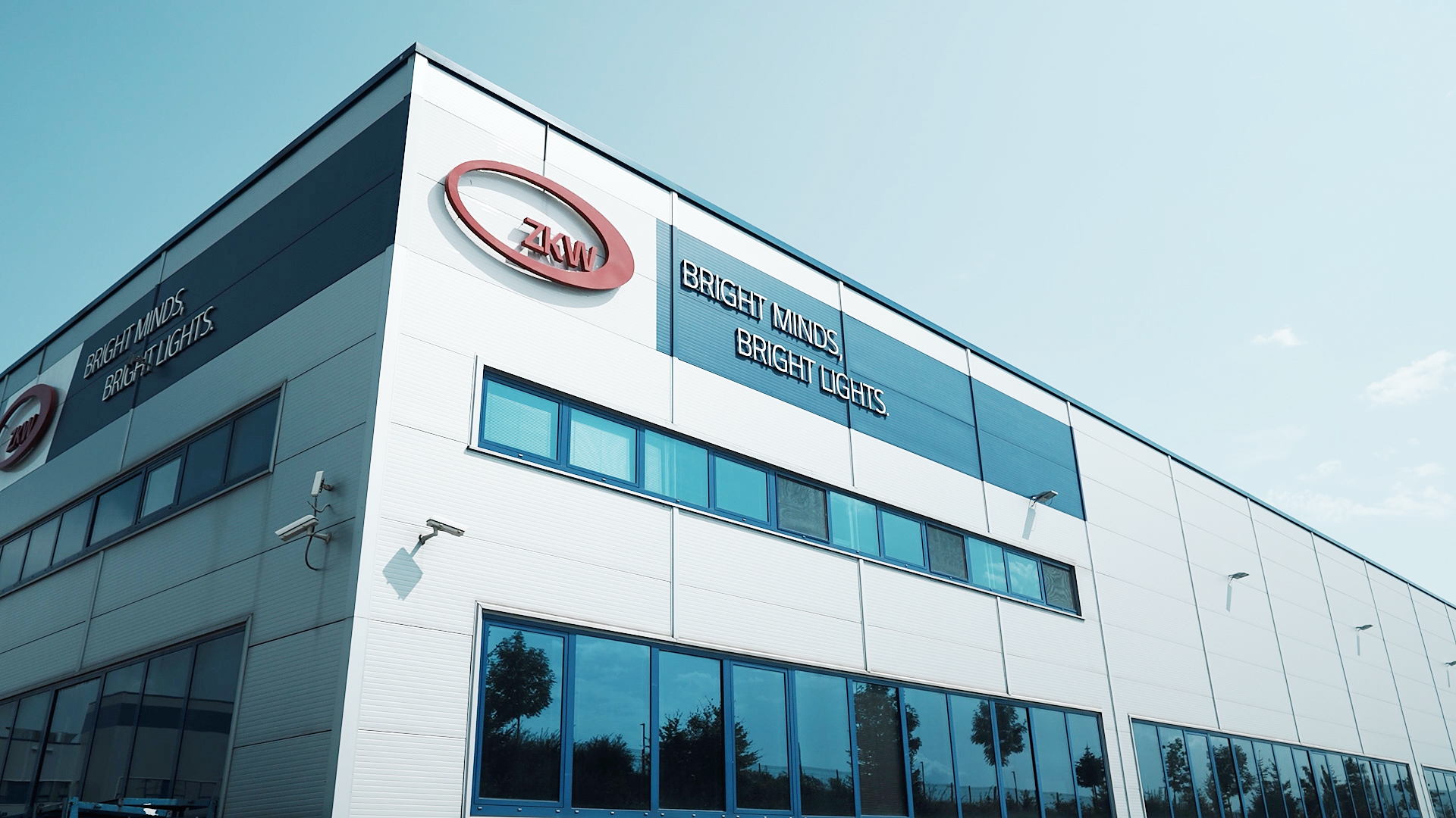 STILL and Dematic automate at ZKW | KION GROUP AG