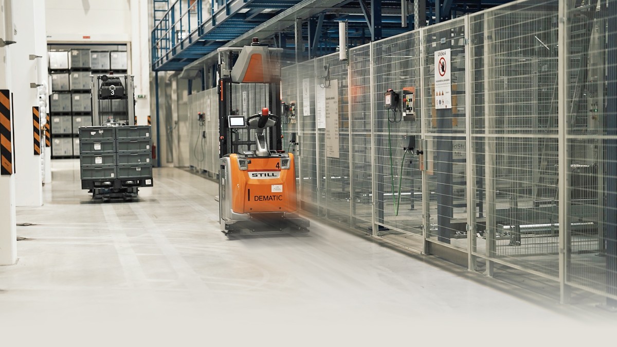 STILL and Dematic automate at ZKW | KION GROUP AG