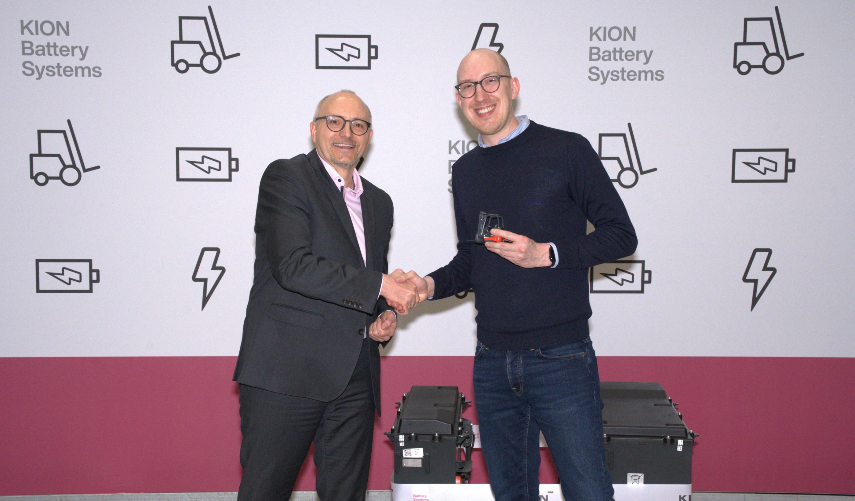 First integrated battery for the Linde 1251 Xi | KION GROUP AG
