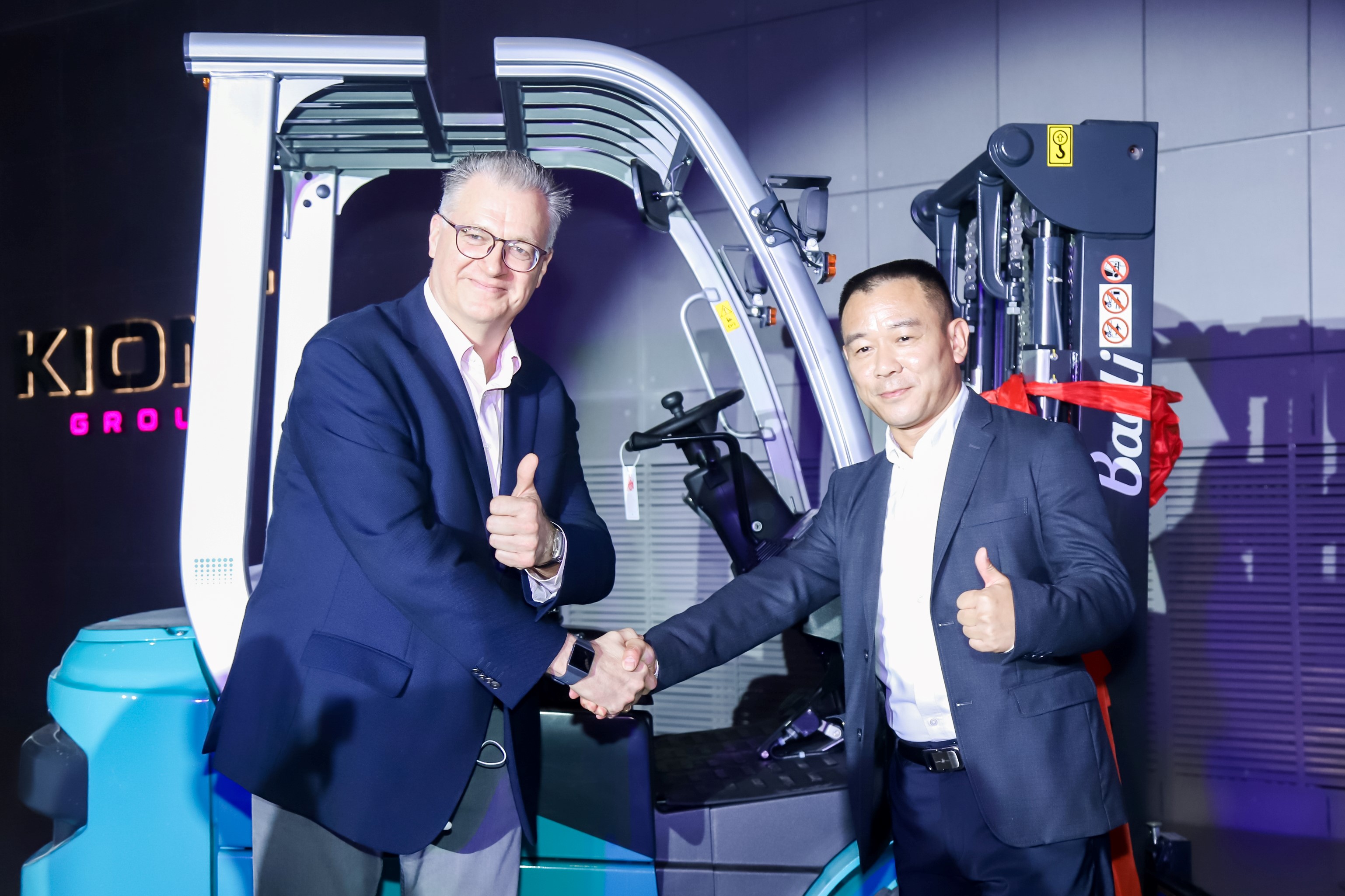 Opening of a new Intelligent Experience Center | KION GROUP AG | KION ...