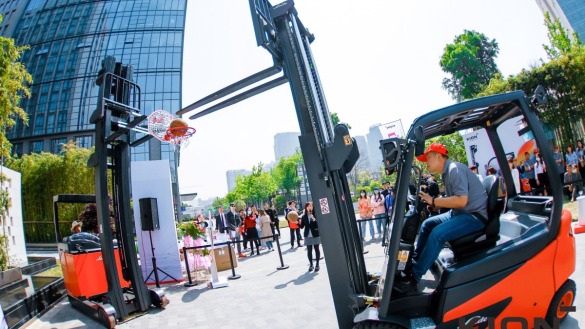 Our strategy and values | KION GROUP AG