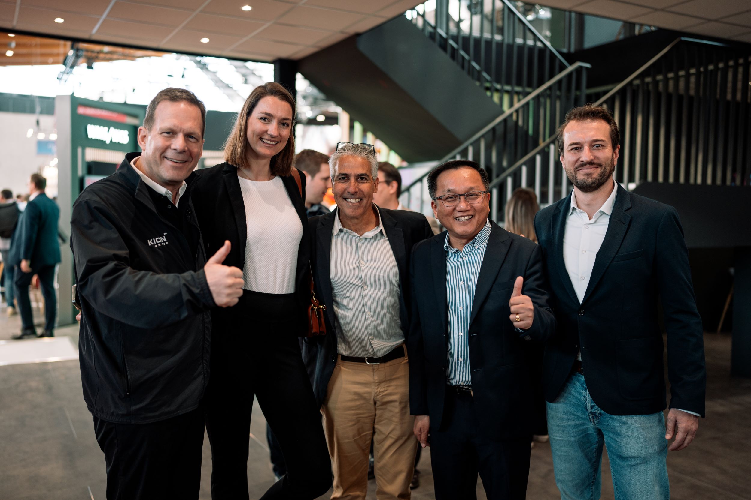 KION präsentiert Lösung mit physischer KI auf der LogiMAT | KION GROUP AG