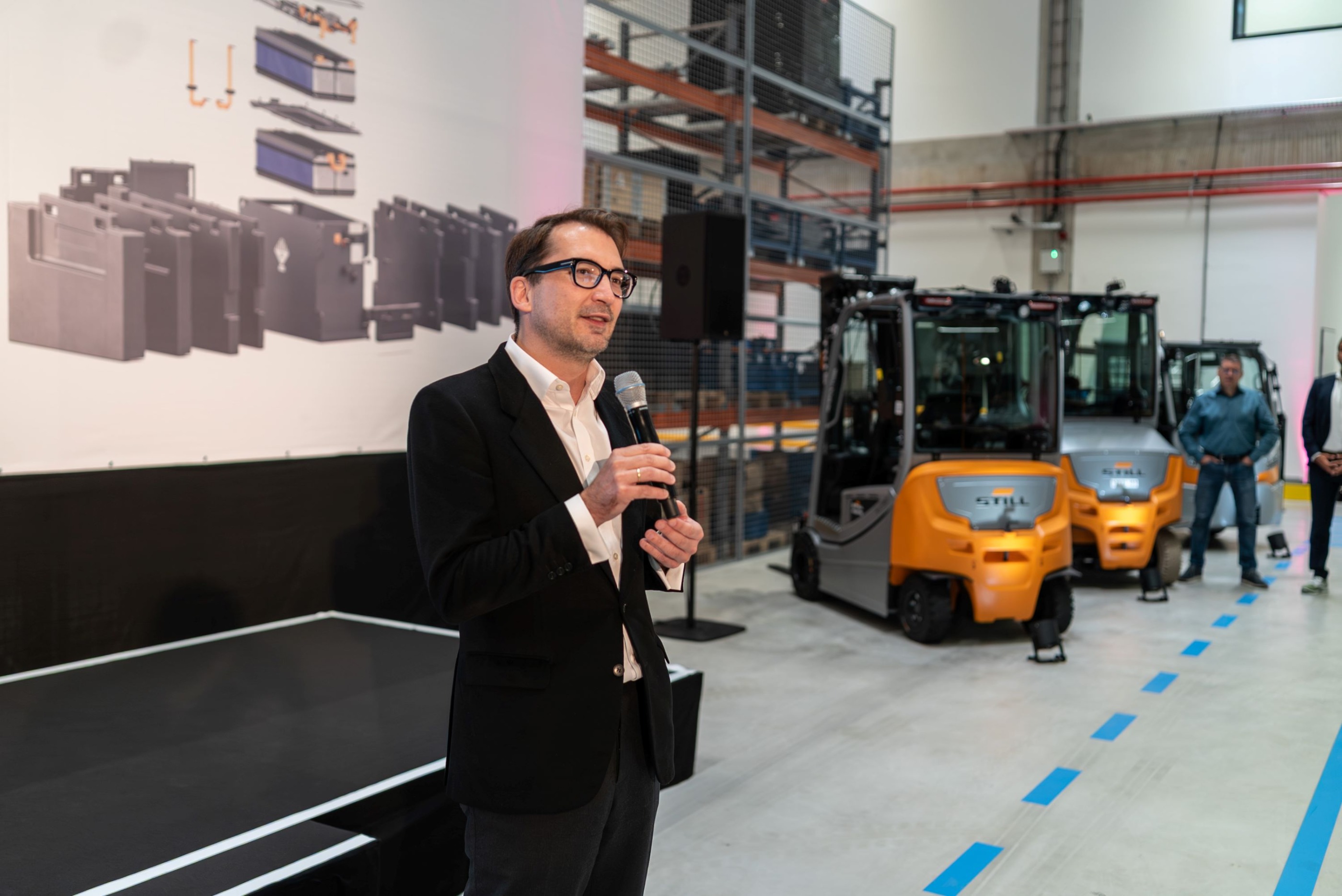 Breakthrough for KION's lithium-ion batteries | KION GROUP AG