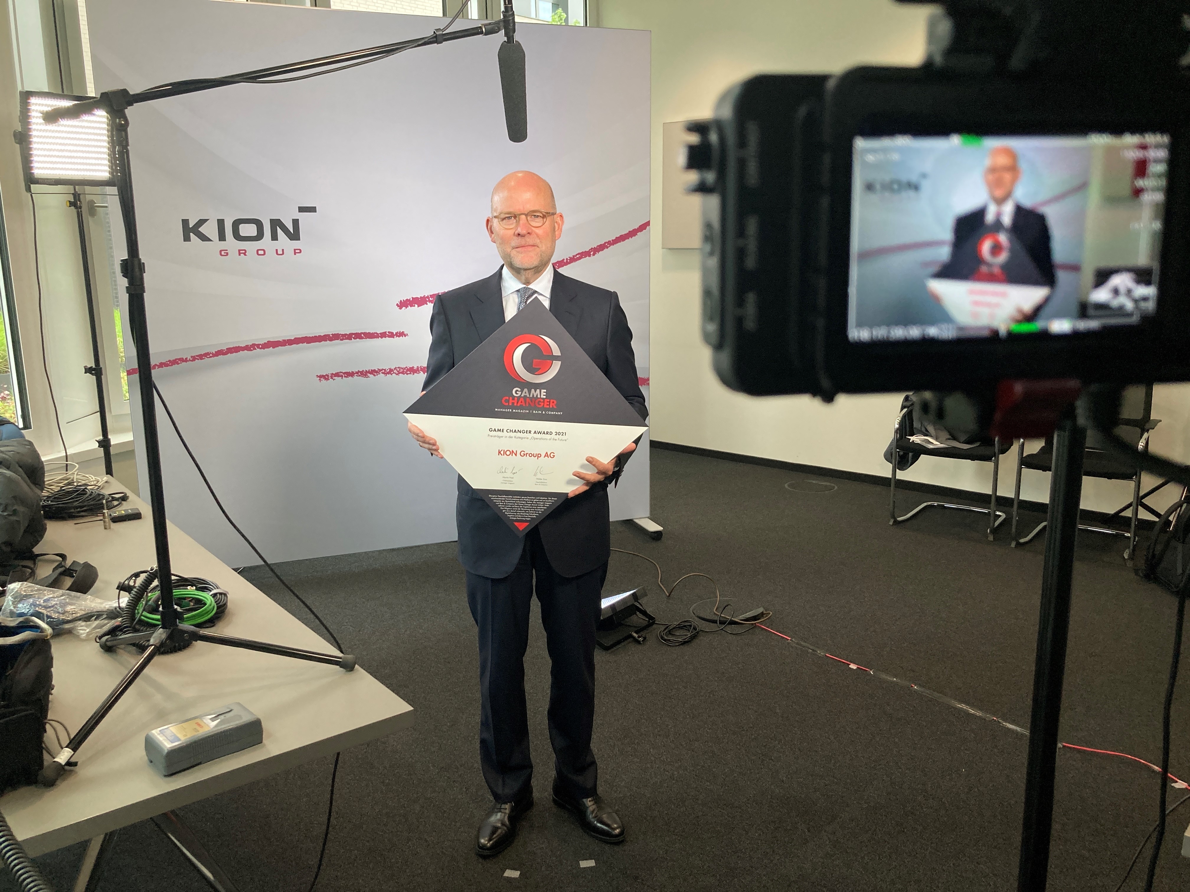 Logistics of the future - KION focuses on digital transformation | KION ...