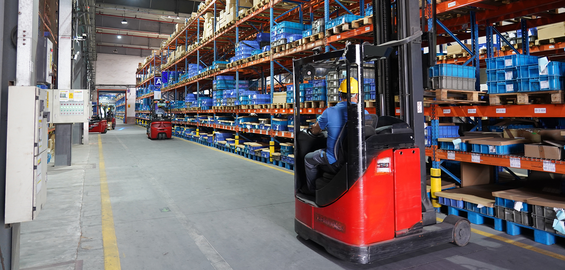 Technical solutions from a single source | KION GROUP AG